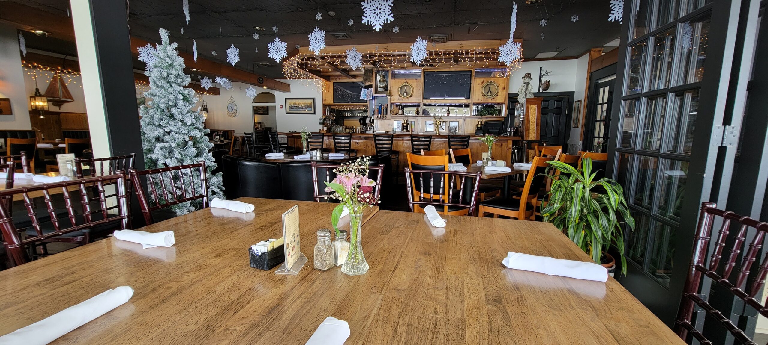 Sibling Reverie at the East Side | Discover Newport Vermont